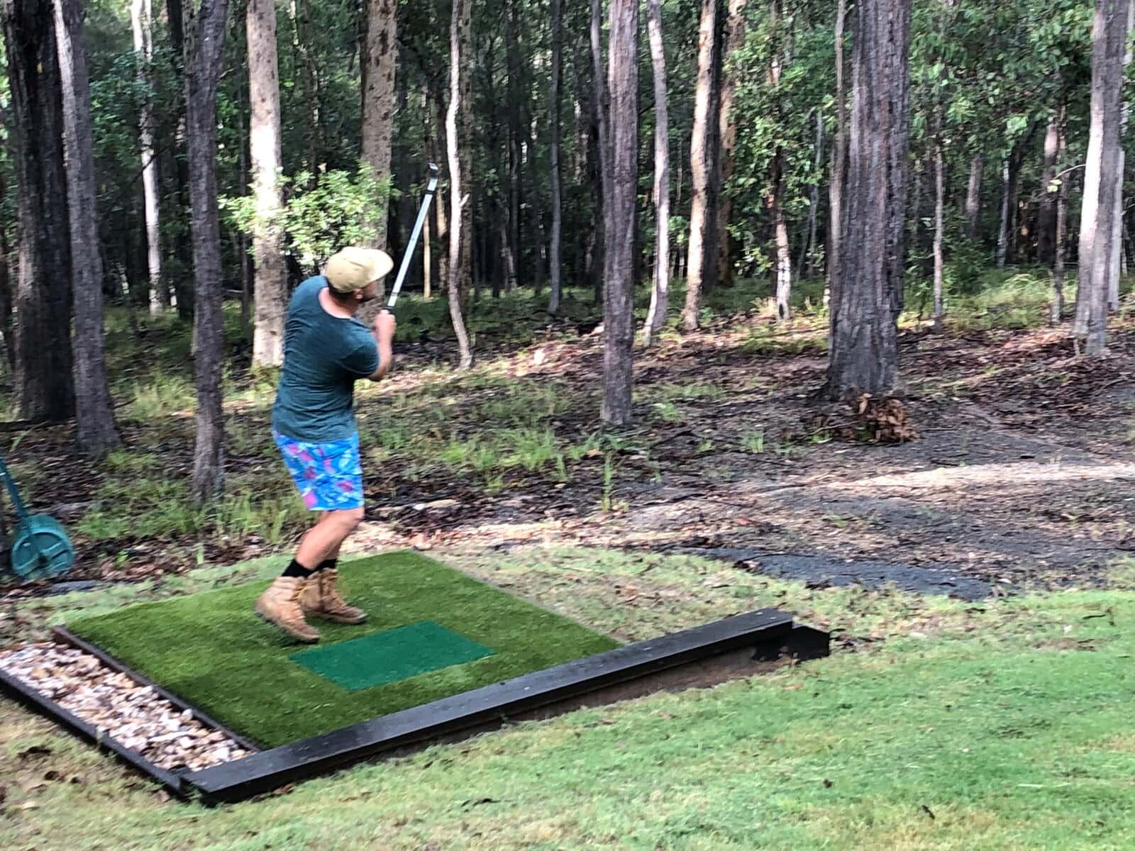 Custom Synthetic Golf Tee - Supreme Greens