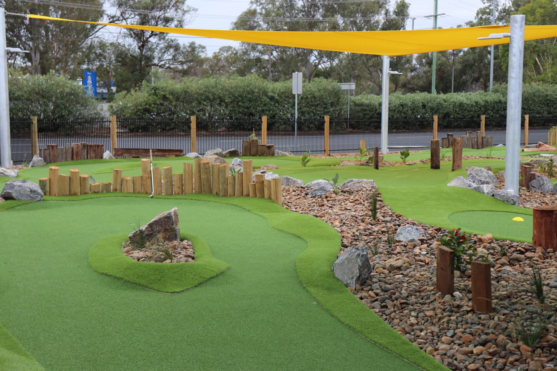 Mini Golf - Everything you need to know about synthetic golf greens